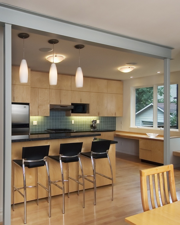 Design a Warm Contemporary Kitchen
